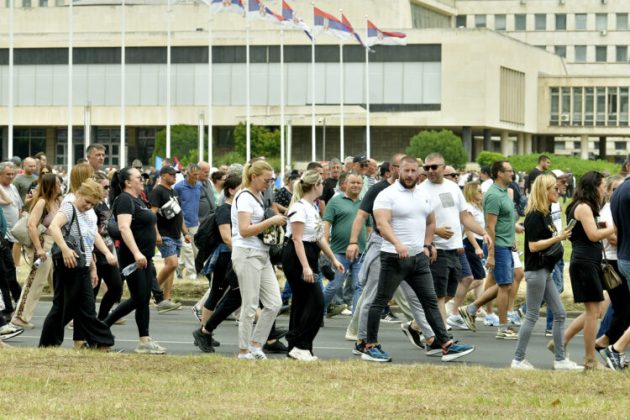 Dekan FDU u suzama održao govor: "Studente nam hapse bez razloga ...